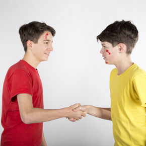 4 Pics 1 Word answers and cheat - Level 4009